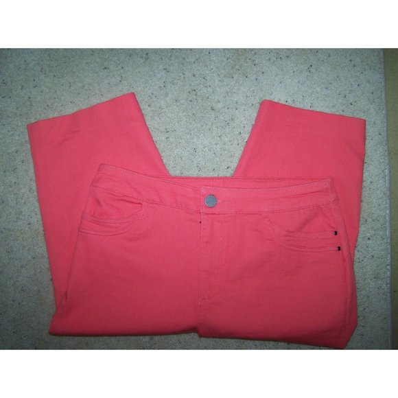 Christopher & Banks | Pants & Jumpsuits | Christopher Banks Capri Pants ...